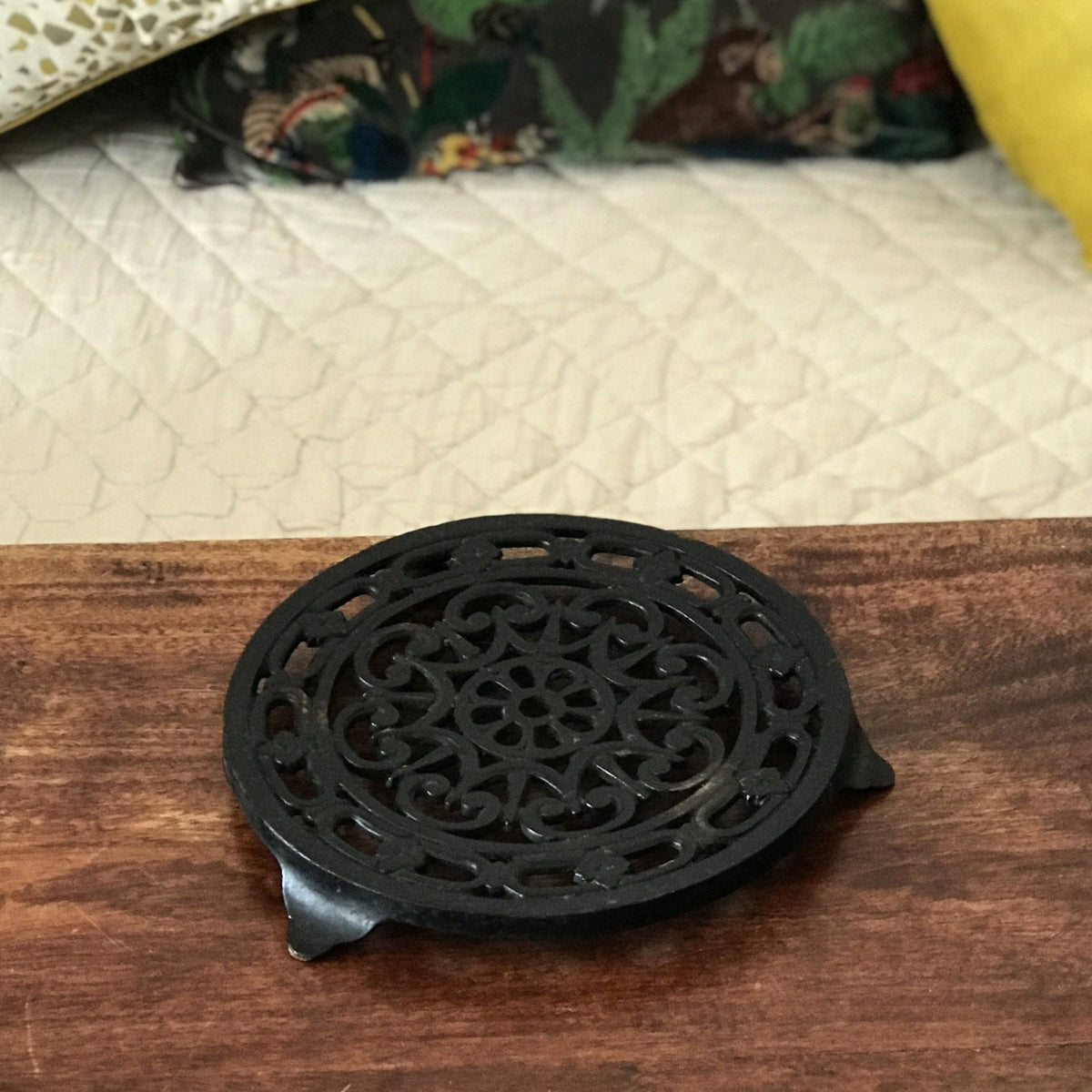 Dessous de plat rond en fonte noire Decotec – Hello Broc