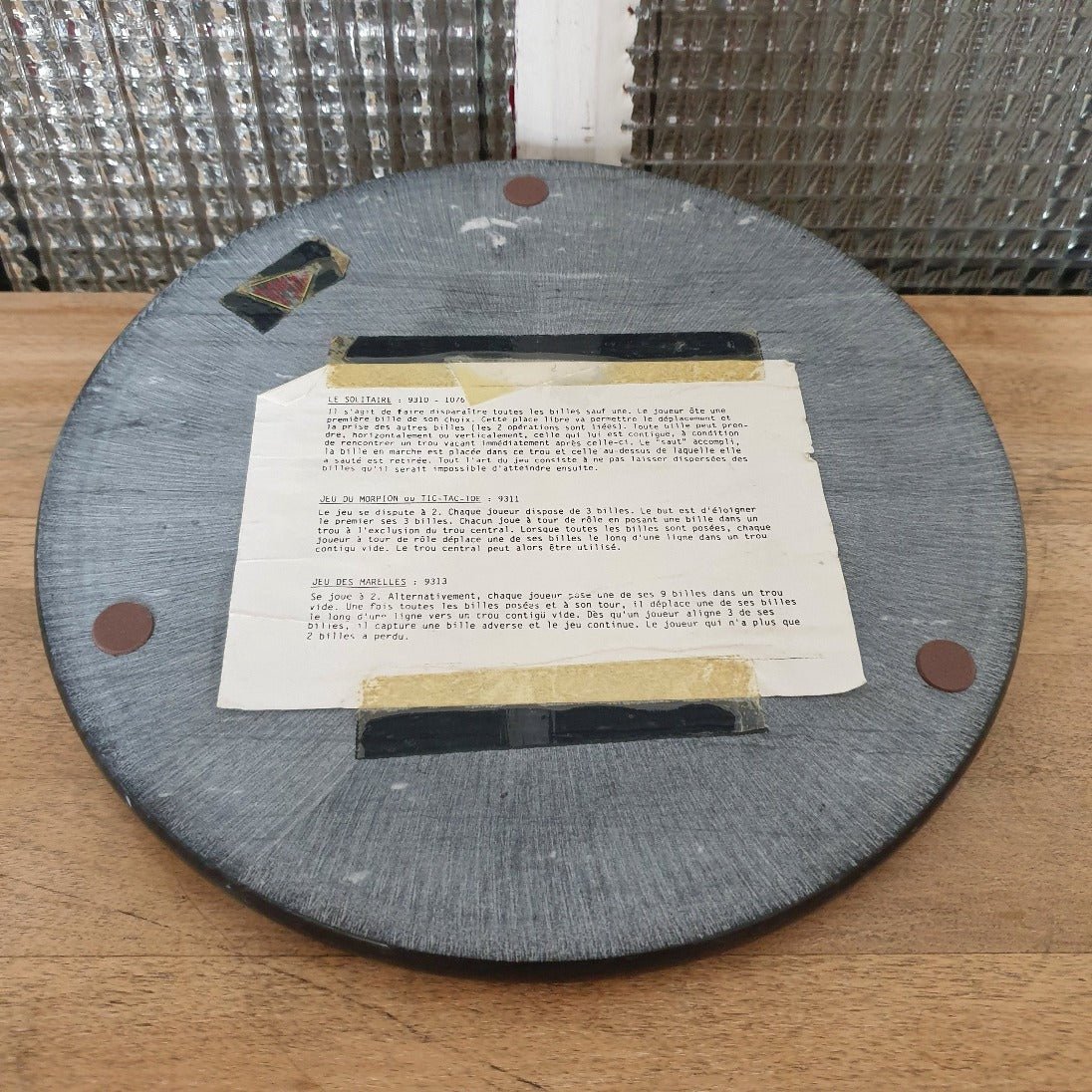 Jeu de solitaire complet avec plateau et billes en marbre – Hello Broc
