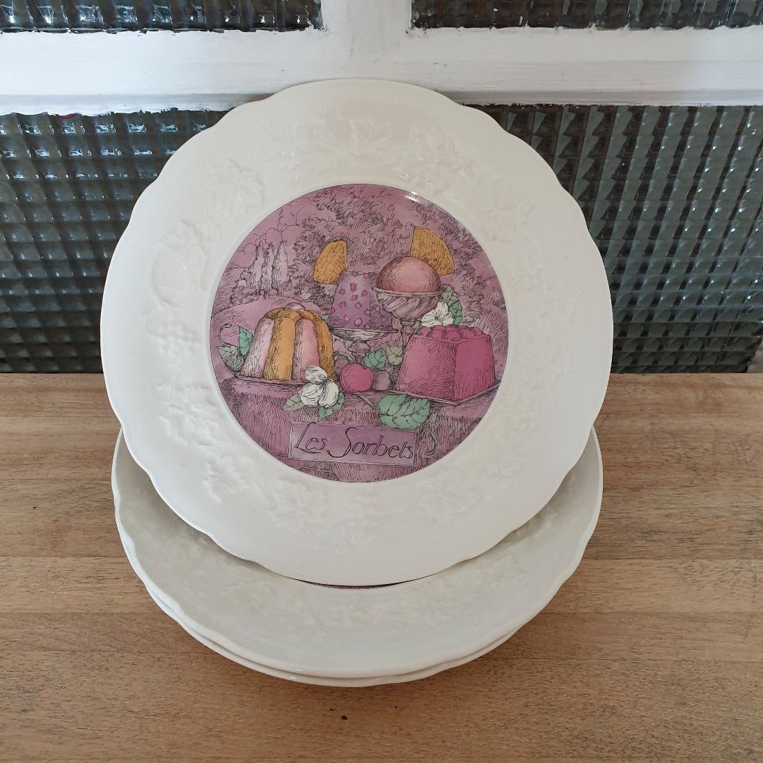 Lot d'assiettes à dessert en porcelaine de Gien création Marie-Pierre ...