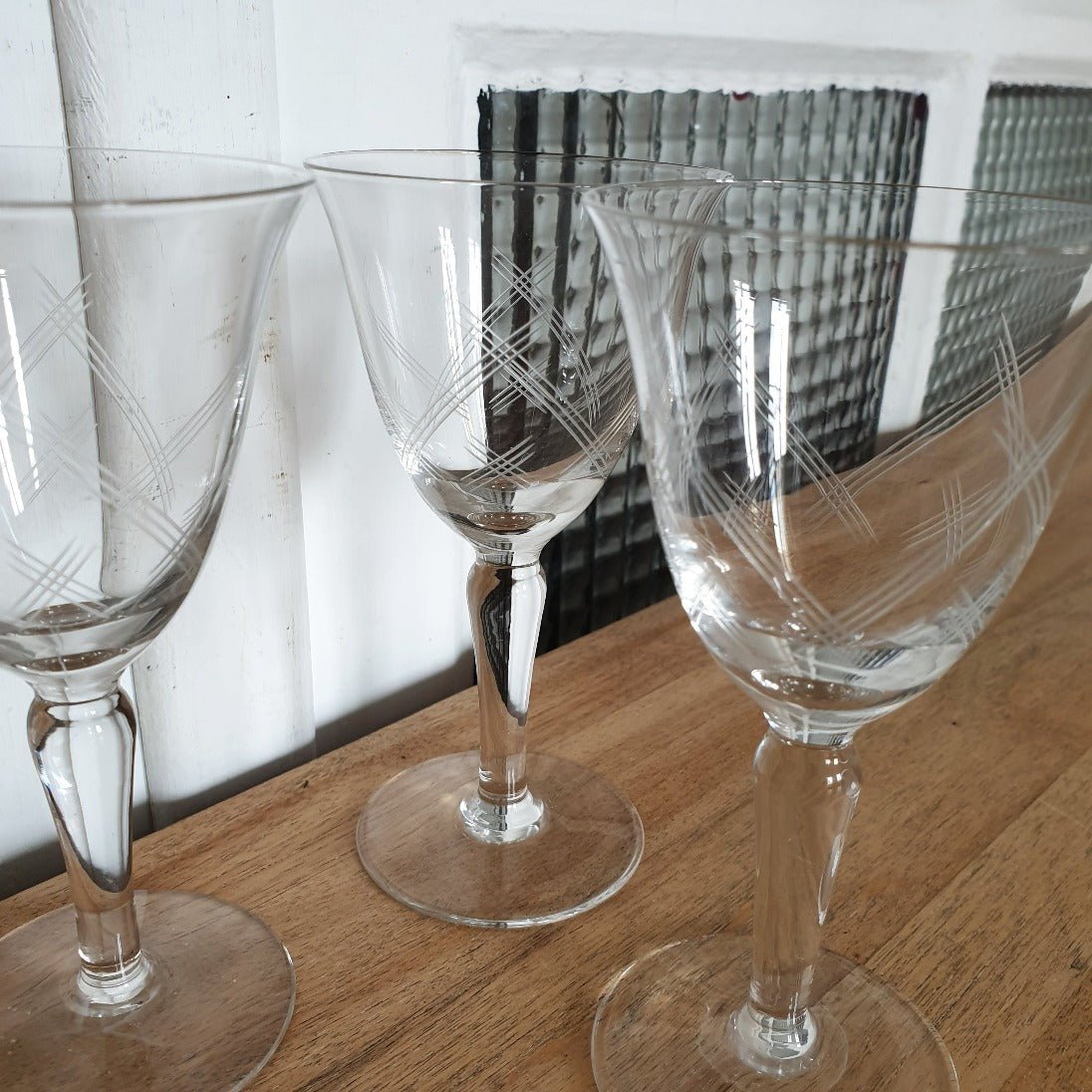 Lot de 3 verres à vin cuit, porto ou apéritif en cristal évasé gravé ...